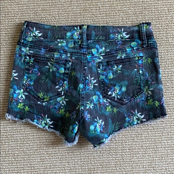 Disney | Shorts | Cute Disney Lilo Stitch Short Shorts Sz 3 | Poshmark